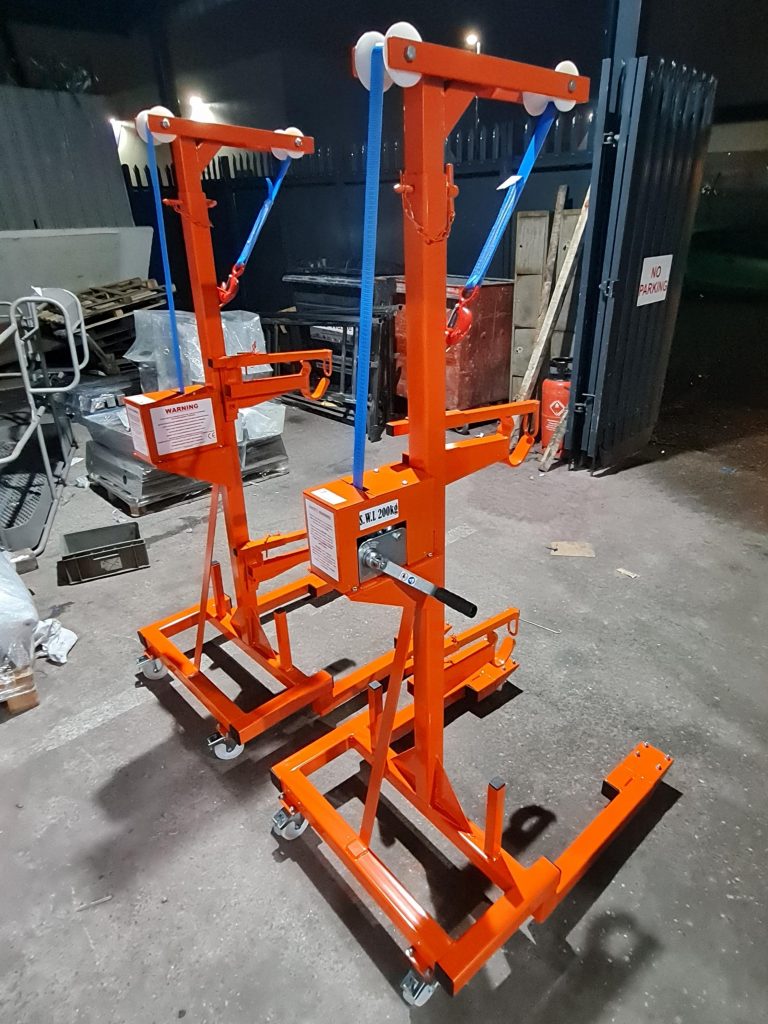 Carpet Lifter – pair – T & E Displays UK Ltd